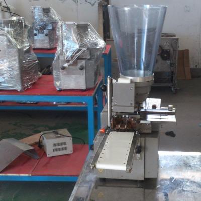 China fried dumpling machine, steam dumpling making machine, gyoza dumpling machine for sale