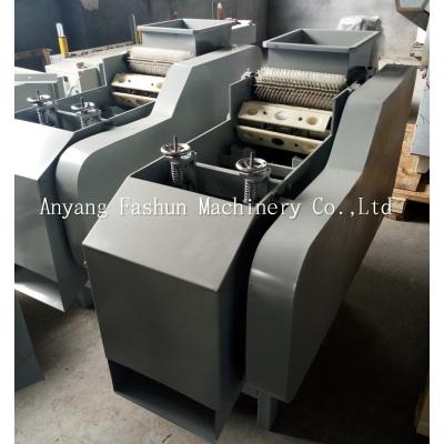 China cashew nut shelling machine, cashew sheller, one time open 2 pcs cashews for sale