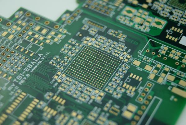 China Multilayer PCB Board 1.6mm Thickness Surface Mount Technology and Green Soldermask for Superior Performance supplier