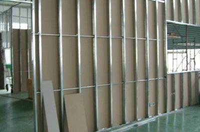 Chine Le métal de cloison sèche de haute précision cloute effet décoratif de composants de grille de plafond le bon à vendre