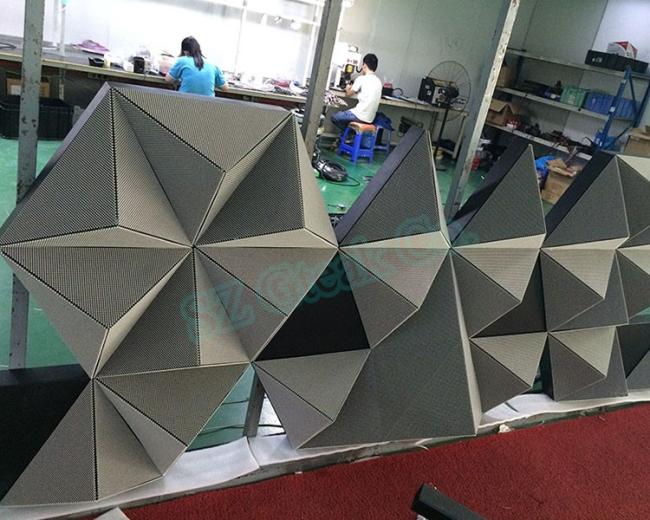 New product 3d led triangular dj screen for nightclub stage pub