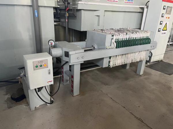 Smallscale Sludge Dewatering Round Clay Filter Press Machine , Plastic Wastewater Plate Frame Filter Press