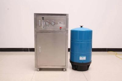 Cina 1500 kg Peso personalizzato 250LPH Sistema RO commerciale attrezzature di trattamento dell'acqua per osmosi inversa in vendita