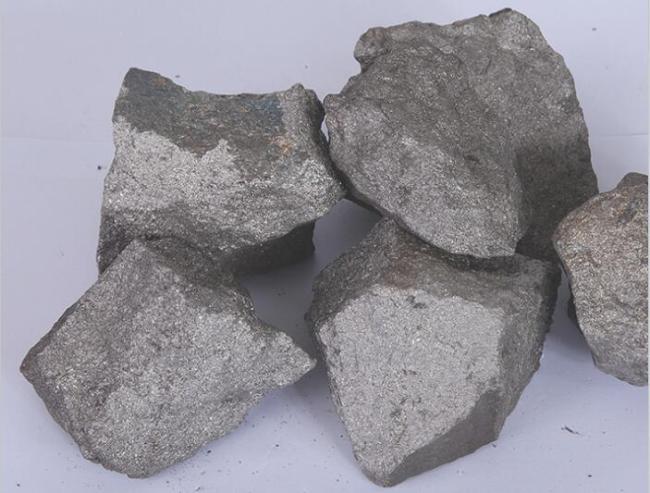 Lega ad alto tenore di carbonio di mn del Fe del manganese 100mm di FeMn 75% ferro