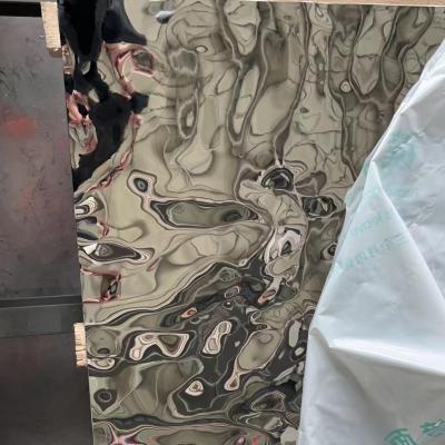 Chine 316L en acier inoxydable 2000mm décoration de miroir vague d'eau plaque d'eau ondulation feuille noire surface à vendre