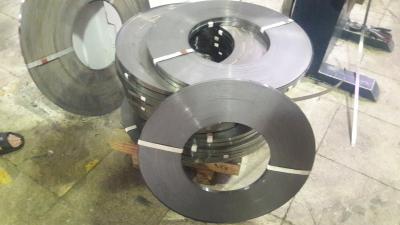 중국 틈새 가장자리 2B 바륨 표면 304 201 316L 스테인리스 지구 코일 0.1mm - 3mm 간격 판매용