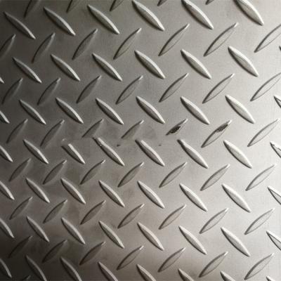 China SUS304 Gray Metal Stainless Steel Plates With Diamond Pattern Garden Decoration for sale