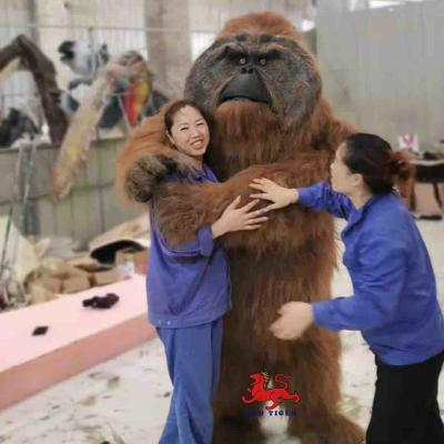 Cina Costume da gorilla per adulti Costume da gorilla realistico per parco a tema in vendita