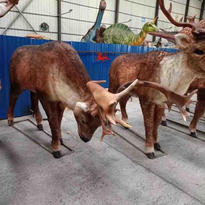 중국 현실적 소리를 가진 옥외 방수 실물 크기 고라니 동상 성숙한 나이 판매용