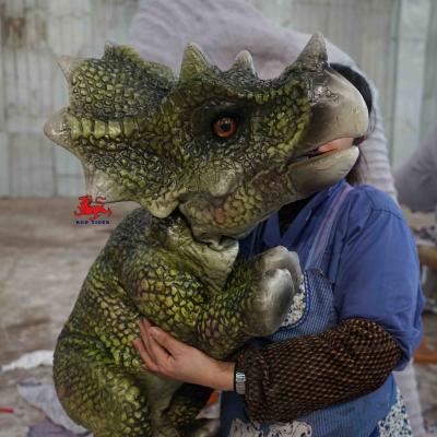 Cina Burattino di mano realistico morbido leggero, burattino di mano di triceratopo in vendita