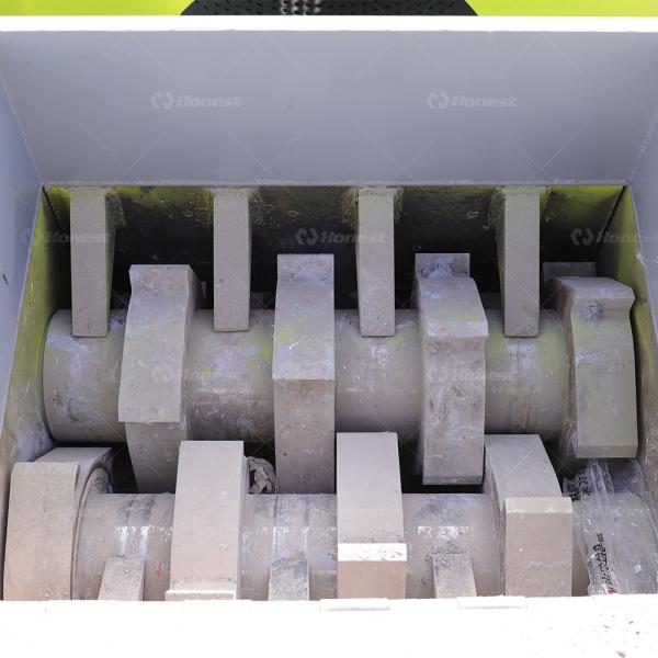 Quality E-waste Crusher Mobile Scrap Metal Shredder Timber Wood Pallet Tracked Mobile for sale