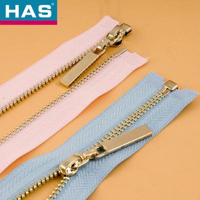 China 27 inch afscheidende jas rits gladde gouden tanden rits milieuvriendelijk Te koop