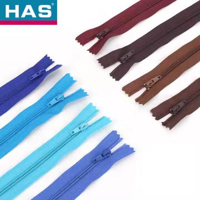 China Zipper Coil Clothing Customized Close End Fashion Zipper With Slider Puller for sale