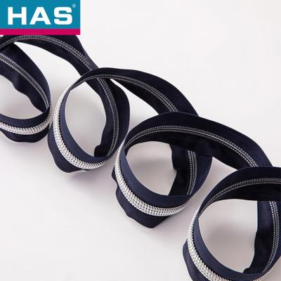 China Fabricación de cerraduras de nylon ecológicas con ancho personalizable y dientes de colores cerraduras de plástico en venta