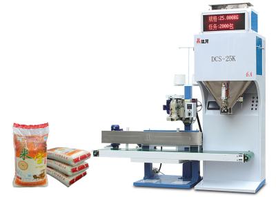 Cina Impacchettatrice automatica 5kg 20kg 50kg del riso dei semi con il trasportatore e la macchina per cucire in vendita
