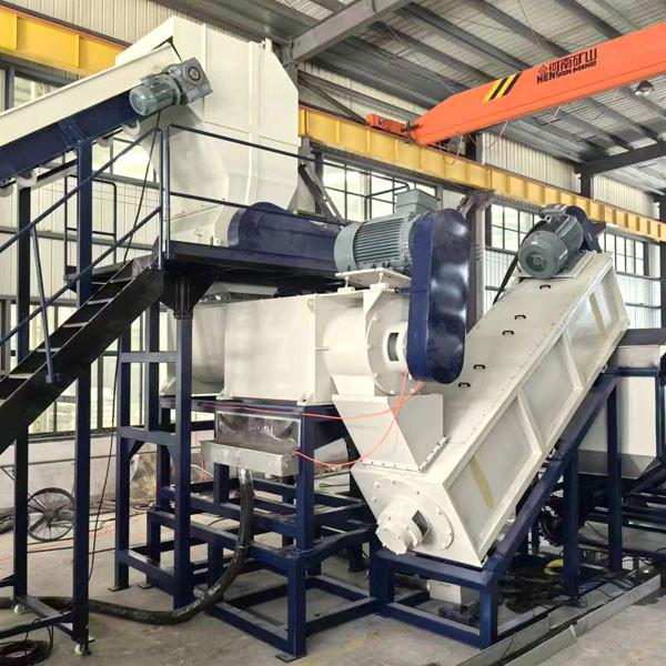 Quality 500kg/H-1200kg/H HDPE Washing Line Plastic Bottle Crusher Machine For PP PE for sale