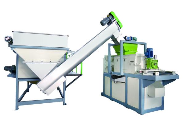 Quality Automatic Plastic Squeezing Dryer 1400kg/Hr Plastic Recycling Extruder 280kW for sale