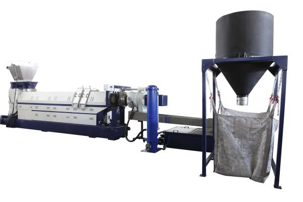 Quality PP PE Film Plastic Squeezing Machine Single Screw Plastic Extruder Machine 500kg/Hr for sale