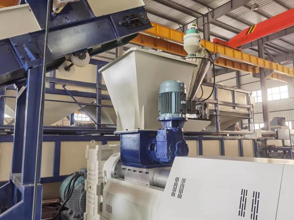 Quality Two Stages Single Screw Extrusion Machine LDPE Plastic Film Pelletizing Machine for sale