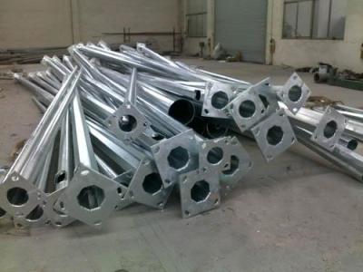 Cina Corrosione della posta del montaggio della macchina fotografica del CCTV di galvanizzazione della immersione calda anti in vendita