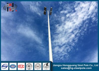 Cina pali di illuminazione poligonali d'acciaio Zinco-rivestiti dell'inondazione dell'albero di 26M alti con polvere ricoperta in vendita
