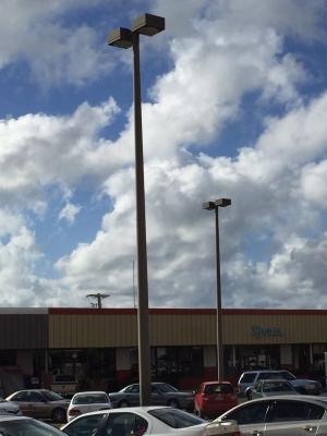 Cina Singola iluminazione pubblica pali d'acciaio del braccio Q235 con il pannello solare in vendita