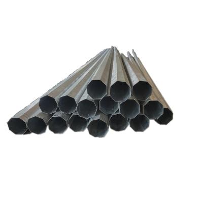 China Inmersión caliente que galvaniza el poder poste de plata eléctrico con la protección contra la luz 150km/H en venta