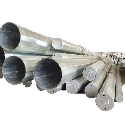 中国 エネルギー効率の良い路面照明のための変形長鉄管柱 販売のため