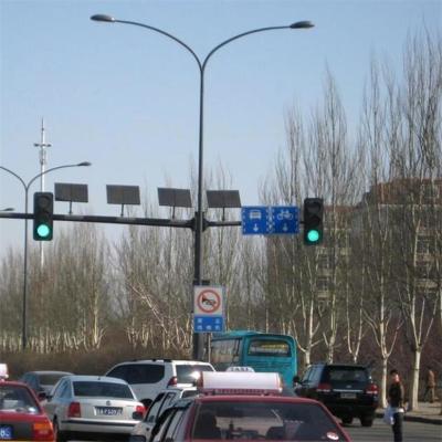China Zonnepaneel Rood Groen Geautomatiseerd Verkeerslicht Pool Q345 voor Voetgangersoversteekplaats Te koop