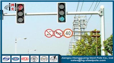 China RAL Powder Coating Telescopic Traffic Lighting Post Single Arms For Crossing Road for sale