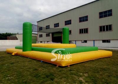 Cina La piccola dimensione del grado commerciale scherza la corte gonfiabile del bossaball degli adulti di N con i trampolini nel centro in vendita
