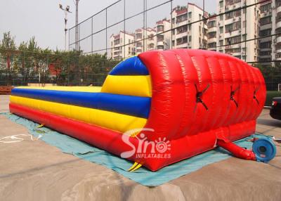 China Tirante com mola inflável comercial das pistas dos jogos 3 corrido para esportes interativos exteriores à venda