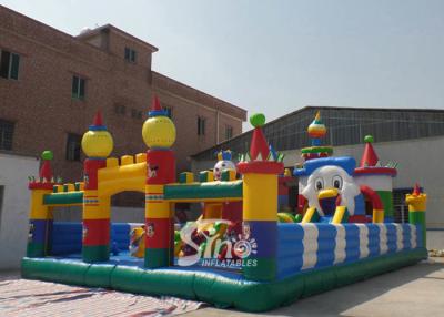 Cina Campo da giuoco gonfiabile dei bambini all'aperto di Tom e Jerry fatto del materiale della tela cerata del PVC di 0.55mm per la città gonfiabile di divertimento dei bambini in vendita