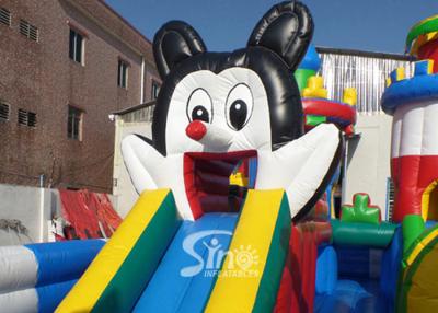 Cina Campo da giuoco gonfiabile dei bambini all'aperto di Tom e Jerry fatto del materiale della tela cerata del PVC di 0.55mm per la città gonfiabile di divertimento dei bambini in vendita