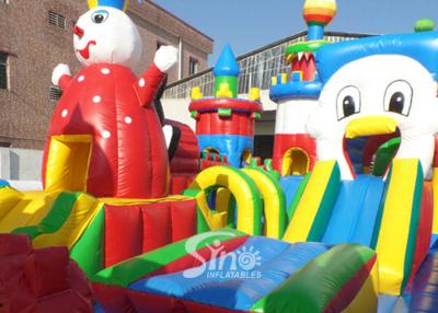 Cina Campo da giuoco gonfiabile dei bambini all'aperto di Tom e Jerry fatto del materiale della tela cerata del PVC di 0.55mm per la città gonfiabile di divertimento dei bambini in vendita