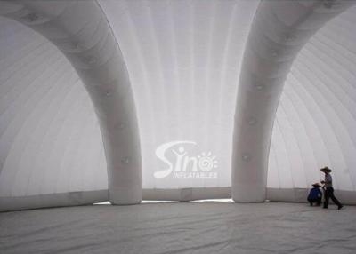 Cina 200 persone 18 misura intorno alla tenda gonfiabile bianca gigante della cupola con le porte smontabili in vendita