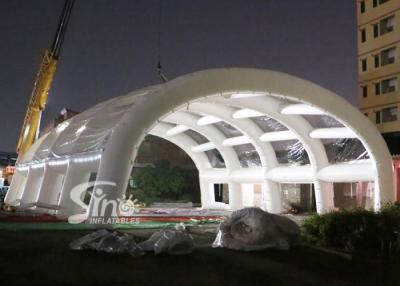 Cina tenda gonfiabile gigante bianca della fase di 20x15m con la copertura superiore e le finestre smontabili fuori in vendita