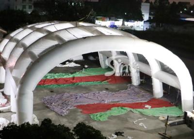 Cina tenda gonfiabile gigante bianca della fase di 20x15m con la copertura superiore e le finestre smontabili fuori in vendita