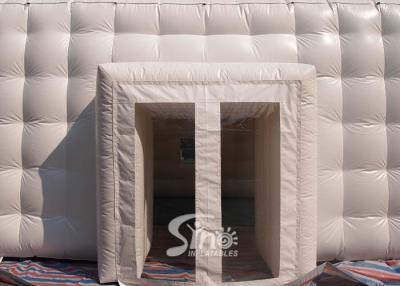 China de multifunctionele openlucht witte opblaasbare kubieke tent van 10x8 mts voor pakhuis of partijgebeurtenissen Te koop