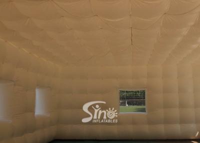 China de multifunctionele openlucht witte opblaasbare kubieke tent van 10x8 mts voor pakhuis of partijgebeurtenissen Te koop