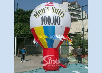 Cina I vestiti degli uomini all'aperto che annunciano pallone a terra gonfiabile con le bandiere intorno fatte di migliore nylon in vendita