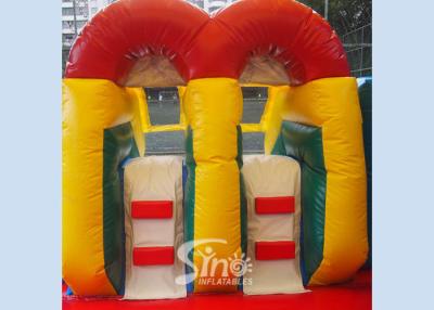 China Los deportes embroman el castillo animoso combinado inflable con la diapositiva hecha de la mejor lona del pvc en venta