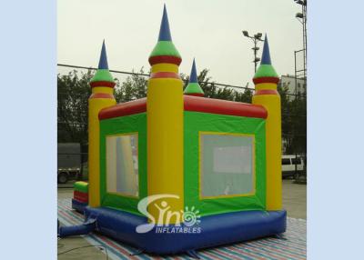 China Pequeños castillos animosos inflables coloreados brillantes con la diapositiva para los niños en venta