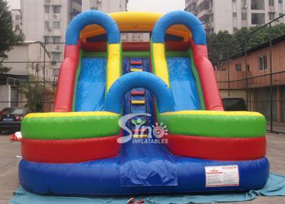 Cina doppio scivolo gonfiabile su grande del vicolo 5mts con l'arco fatto della tela cerata del PVC di 0.55mm in vendita