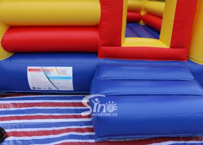 China Kinderregenbogen-aufblasbares kombiniertes federnd Schloss mit dem Dia gemacht in aufblasbarer Fabrik Chinas zu verkaufen