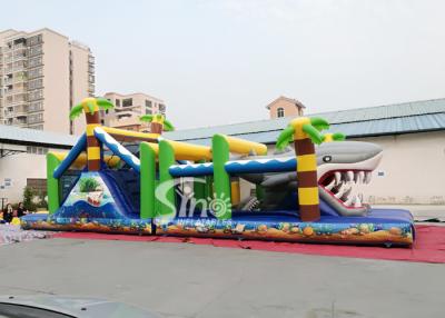 Cina Corsa ad ostacoli gonfiabile dello squalo commerciale all'aperto della giungla per divertimento degli adulti e dei bambini in vendita