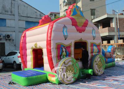 Cina Scorrevole rosa di principessa Carriage Inflatable Bouncy Castle dei bambini con materiale senza piombo in vendita