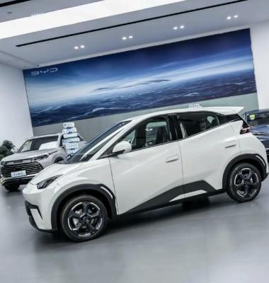 Cina 405 km Volante Puro Eletrico BYD Seagull Sedan EV Personalizzato in vendita