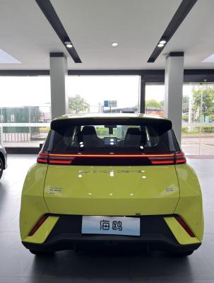 中国 ディストリビューター ビッドの 緑色水母電動車 5人の乗客のための405kmの冒険 販売のため