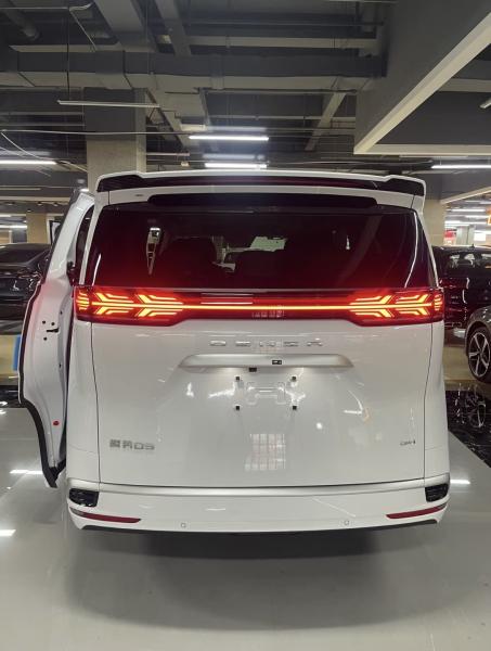 Byd Tengshi Denza D9 2024 EV 620KM Premium 5-Door 7-Seater MPV